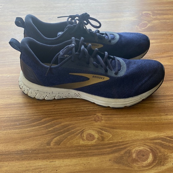 Brooks | Shoes | Mens Brooks Blue | Poshmark